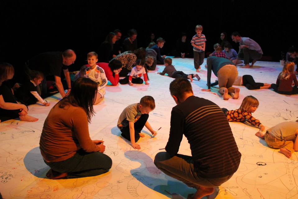 Gallery | The Doodle Dance Show
